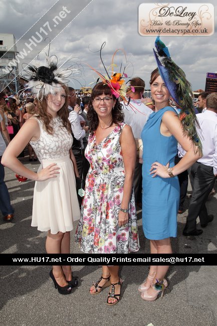 Over 10K People Attend Ladies Day @ Beverley Racecourse | HU17.net – It ...